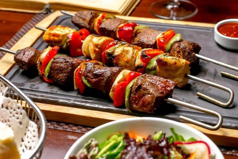 Traditional Omani Cuisine – Must-try dishes - True Oman Tours